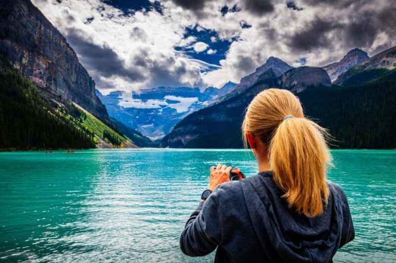 Banff: Lake Louise,Moraine, Minnewanka, Emerald Lake & Banff - FAQs