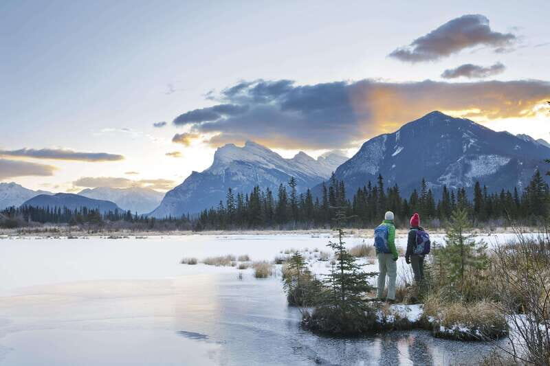 Banff National Park: Lake Louise & Upper Hot Springs Tour - Key Points