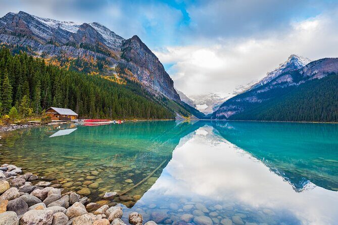 Banff National Park Tour Lake Louise and Moraine Lake by coach - Key Points