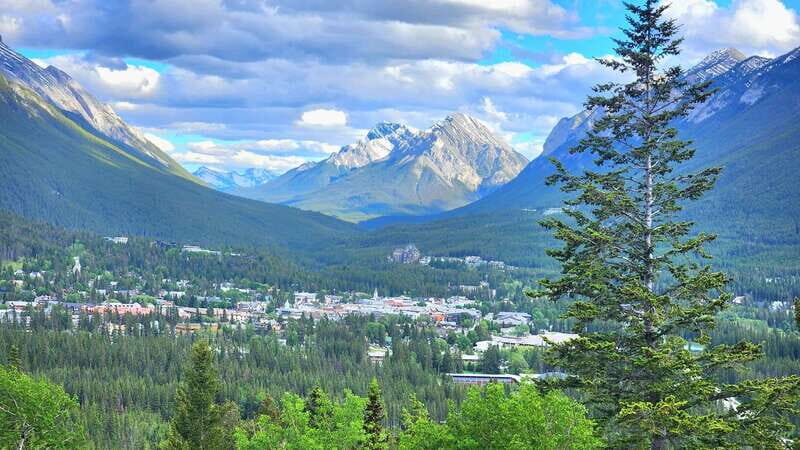 Banff Private Full-Day Tour Lake Louise, Gondola & more - Authentic Feedback from Travelers