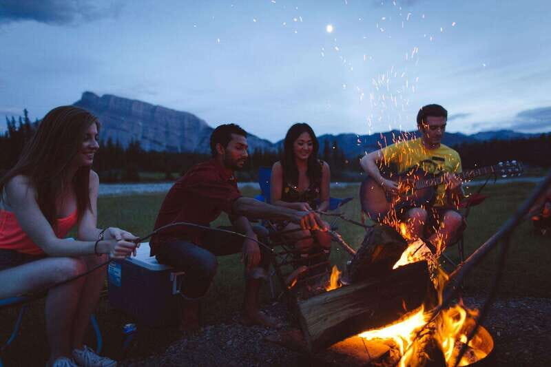Banff: REMOTE Campfire Experience with Evening Walk - 2hrs - Key Points