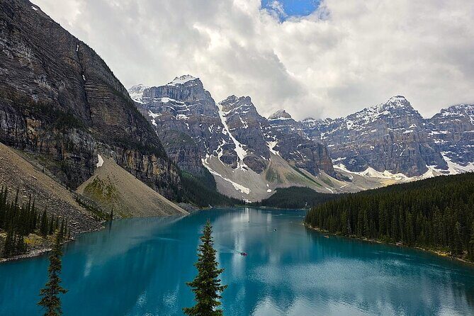 Banff Small-Group Tour in Lake Louise, Moraine and Hidden Gems - A Detailed Walkthrough of the Tour