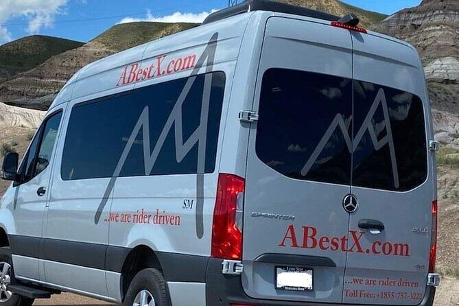 Banff to Calgary YYC Airport  Private Shuttle - Authentic Feedback from Travelers