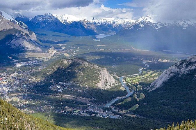 Banff Town with Gondola Exploration and Lakes Tour - FAQ