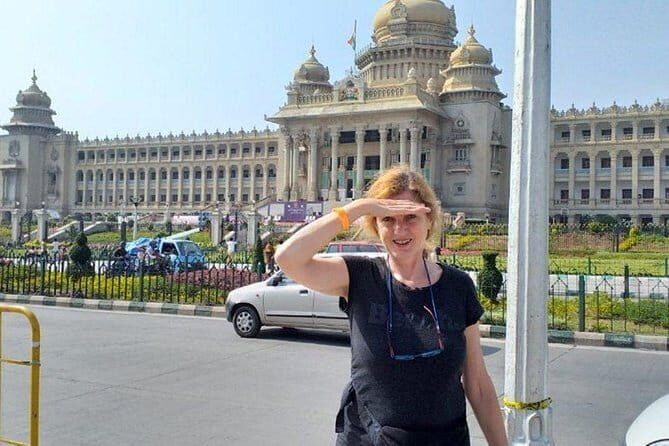 Bangalore City Tour Full-Day Private - First Stop: ISKCON Temple Bangalore