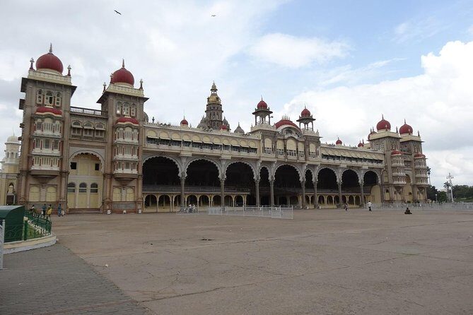 Bangalore - Full day private excursion tour to Mysore with lunch - Who Will Benefit from This Experience?