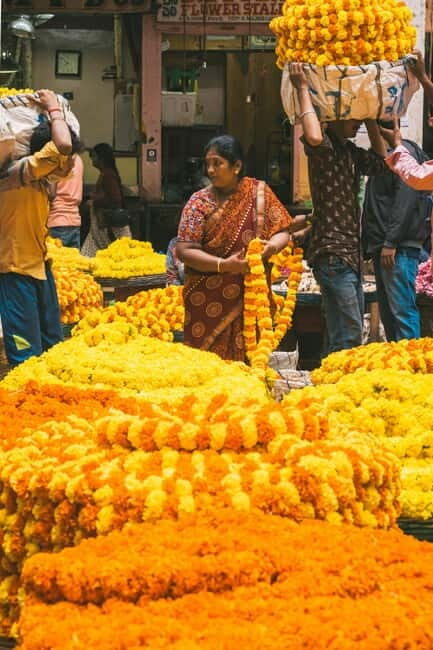 Bangalore Morning Soul Tour: Flower Market, Lalbagh & ISKCON - Key Points