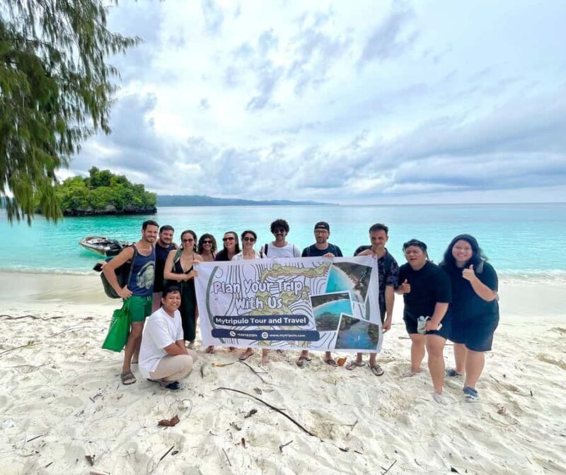 Banggai Islands: Paisupok Lake Adventure with Homestay - Key Points