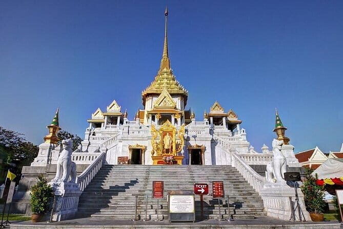 Bangkok: 2 Temple Tour (Golden Buddha & Mini Reclining Buddha) - The Magnificence of Wat Traimit and Its Hidden Treasure