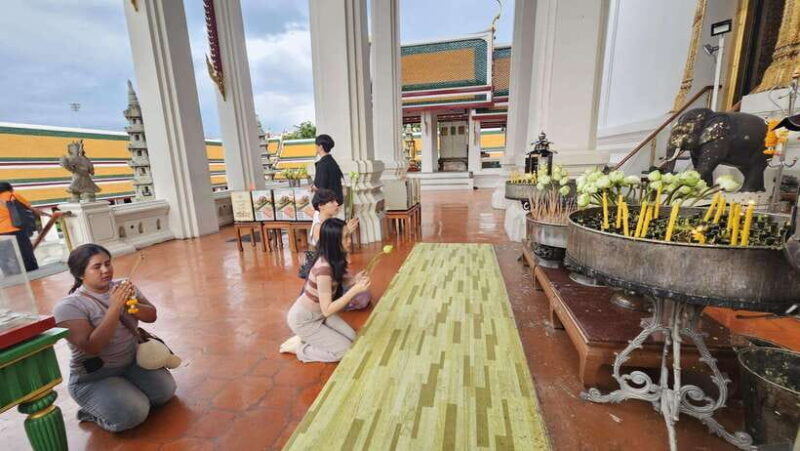 Bangkok: 3-Remarkable Temples Walking Tour - An In-Depth Look at the Tour: A Balance of Culture, Viewpoints, and History