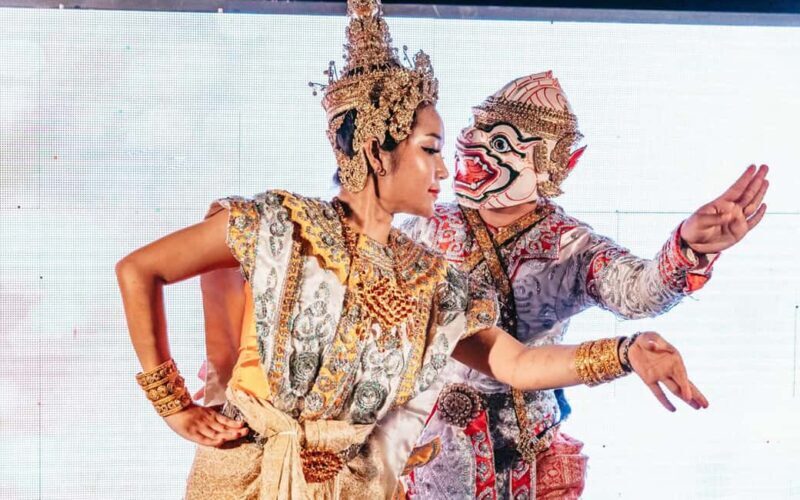 Bangkok: Alangka Luxury Cruise with Buffet and Live Music - FAQ