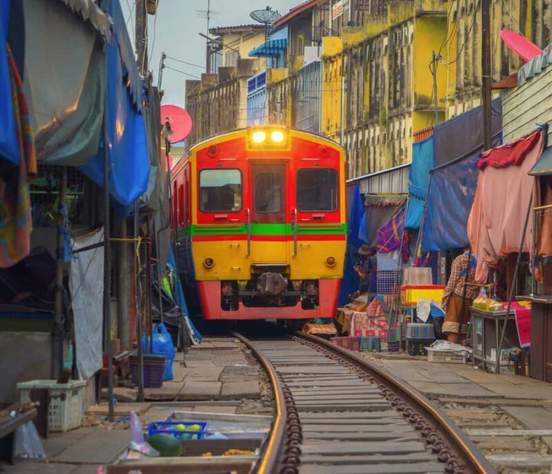 Bangkok: Amphawa Floating & Railway Markets Private Day Tour - End of Day: Returning to Bangkok
