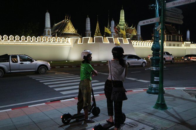 Bangkok at Night by Electric Scooter - Summary