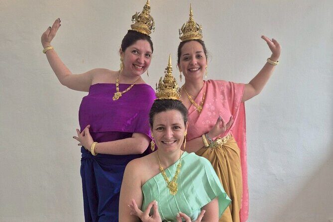 Bangkok Authentic Thai Dance Class at Thai Glam Studio - Key Points