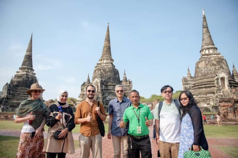 Bangkok: Ayutthaya, Railway & Floating Markets Full-Day Tour - Exploring Ayutthaya’s Historic Ruins