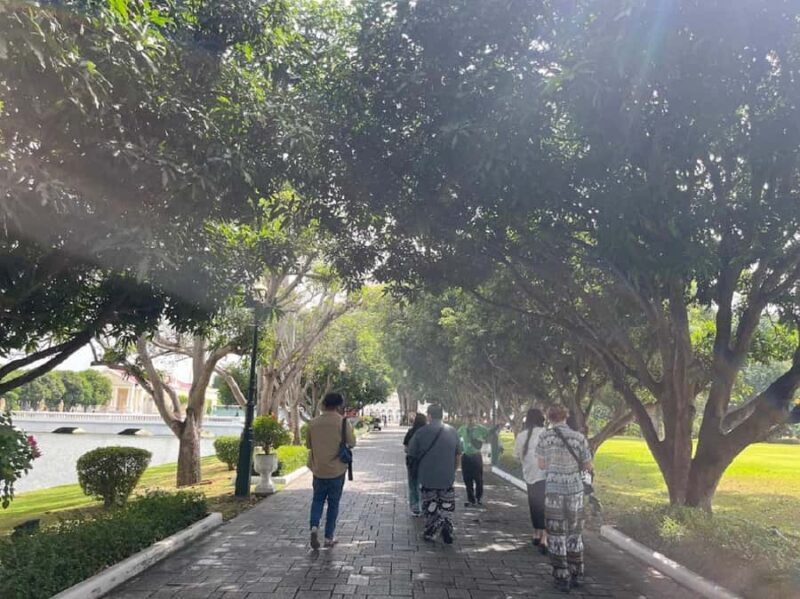 Bangkok: Ayutthaya Temples & Royal Palace Bus Tour - Visiting Wat Yai Chai Mongkhon