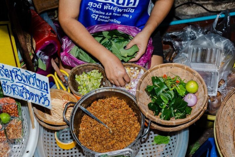 Bangkok: Backstreets Food Tour with 15+ Tastings - Food and Drink Quality and Quantity