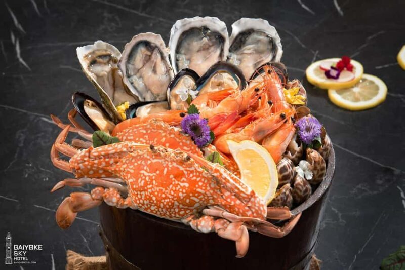 Bangkok: Baiyoke Sky Dinner Buffet Crystal Grill 82nd Floor - Who Should Consider This Experience?