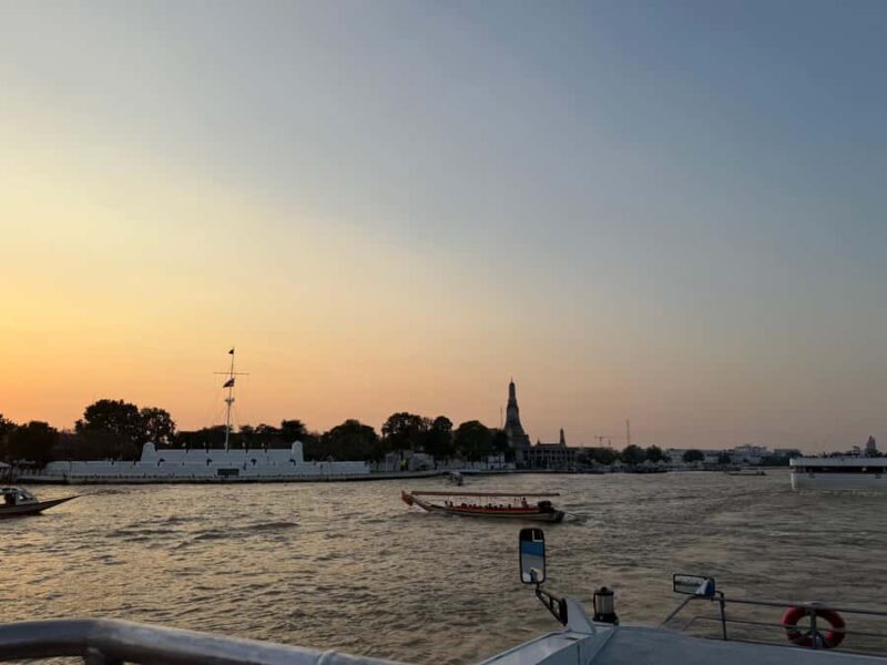 Bangkok: Banglamphu 12+ Street Food & Riverside with boat - Key Points