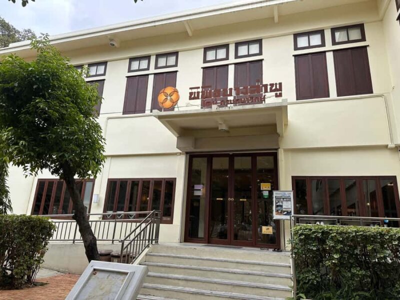 Bangkok: Banglamphu 12+ Street Food & Riverside with boat - FAQ