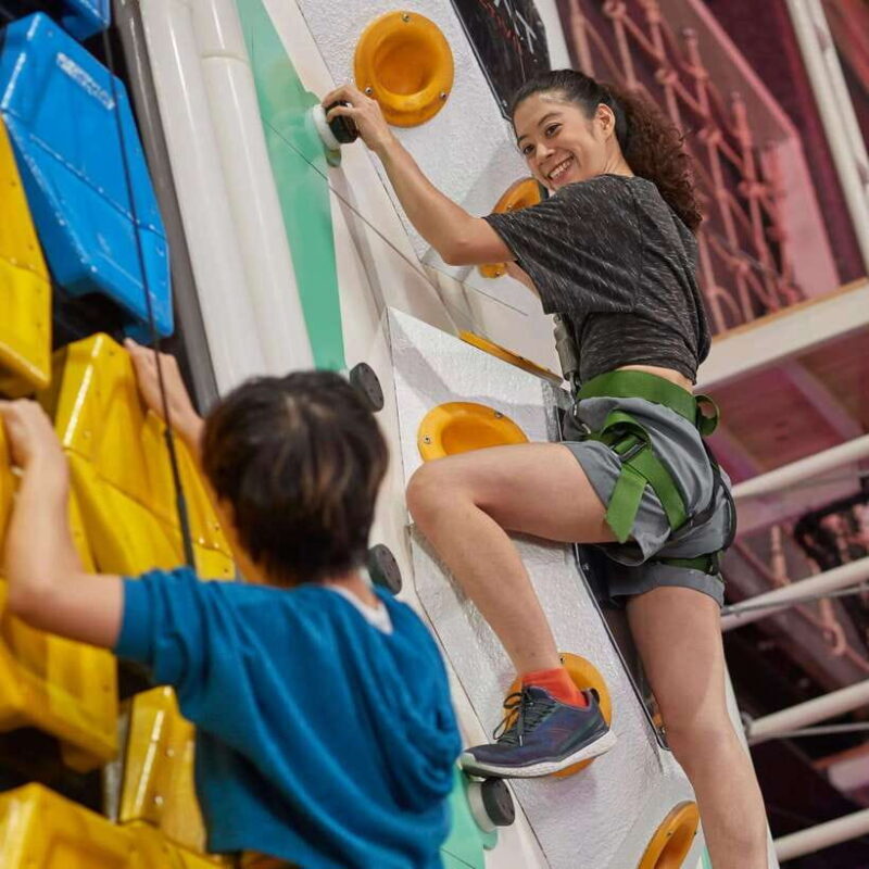 Bangkok: BEAT Active Indoor Sport Experience Ticket - Facilities and Equipment