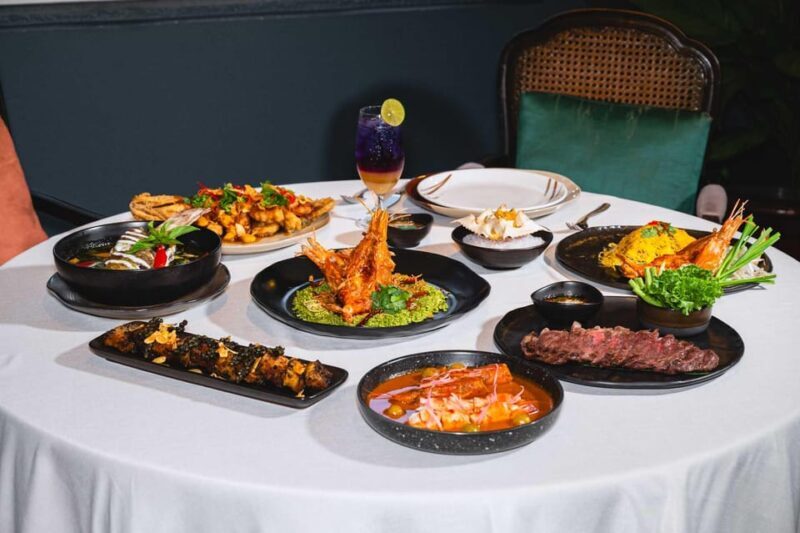 Bangkok: Benjarong at Baan Dusit Thani - The Setting and Atmosphere