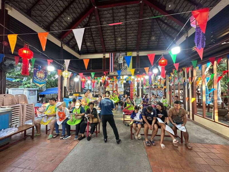Bangkok: Bite-Sized Food Tour at Floating Market - A Closer Look at the Taling Chan Floating Market Food Tour
