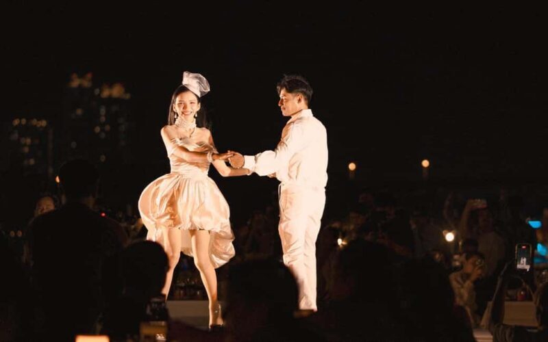 Bangkok: Carnival Dinner Cruise with Free-Flow Beer & Buffet - Who Should Consider This Tour?