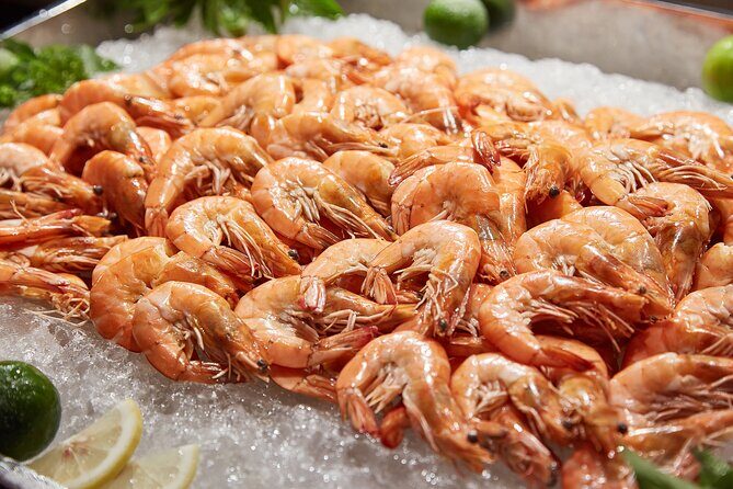 Bangkok Chao Phraya River Cruise Dinner and optional Transfer - Who Should Consider This Experience?