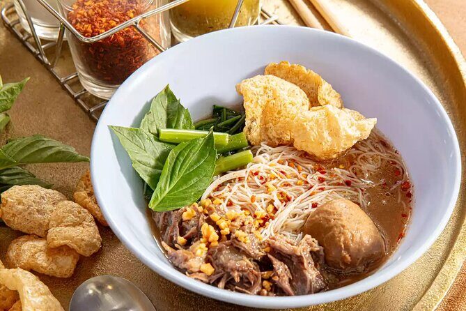 Bangkok Chinatown Food Tour: Eat Hidden Gems & Must-Try Dishes - Exploring Chinatown’s Hidden Food Gems