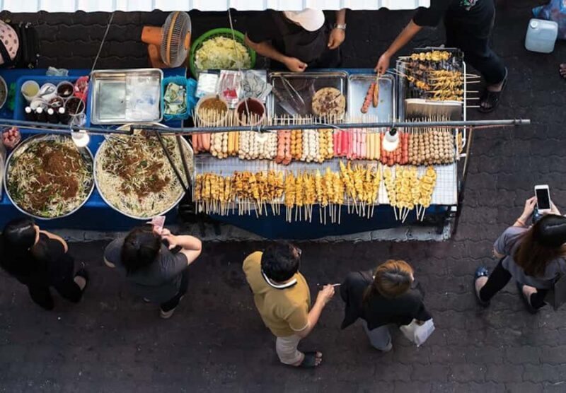 Bangkok: Chinatown Street Food Tour with 10+ Local Dishes - Key Points