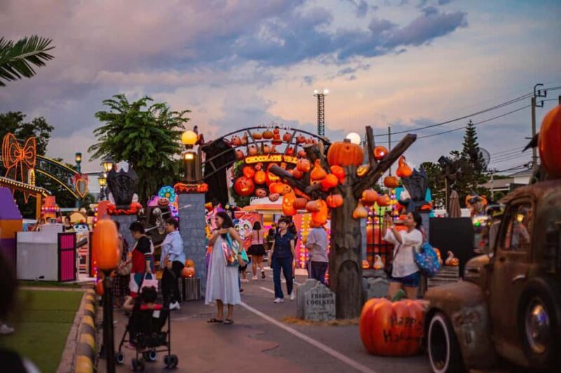 Bangkok: Chocolate Ville Entry with Transfer & Guide - Visiting Chocolate Ville: What to Expect