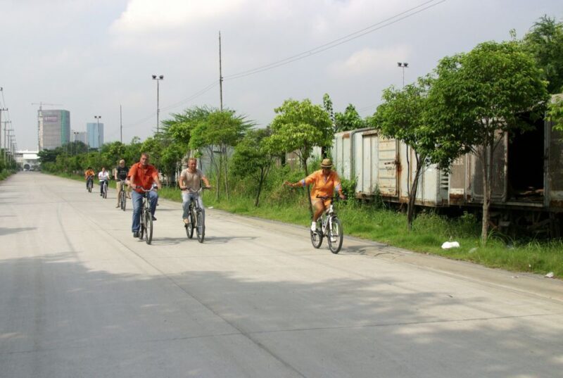 Bangkok: City Culture half-day Bike Tour - Authentic Food and Community Insights
