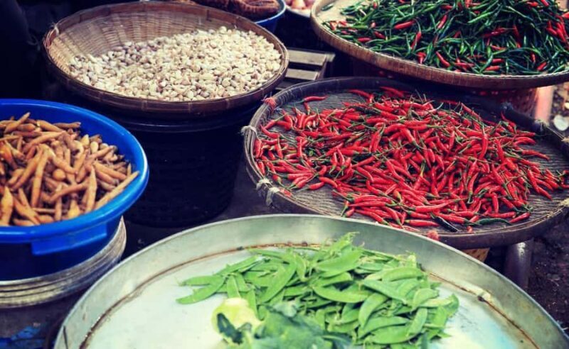 Bangkok : Damnoen Saduak & Train Market Car Excursion - The Value of Guided, Private Tours