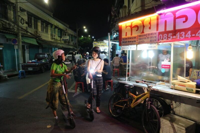 Bangkok: E-Scooter Night Tour with Local Street Food - The Vibrant Flower Market and Wat Prayoon