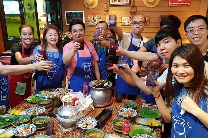 Bangkok Evening Food Tour by Tuktuk - The Sum Up