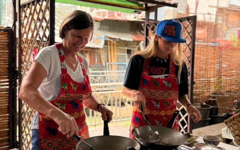 Bangkok: Favourite Thai Flavors Cooking Class by Smart Cook - Introduction
