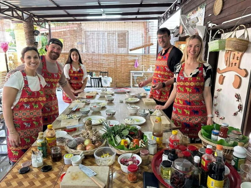 Bangkok: Favourite Thai Flavors Cooking Class by Smart Cook - Authenticity and Quality