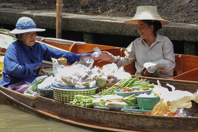 Bangkok: Floating Market and Train Tour with Guide in Spanish and English - Final thoughts: Who is this tour best suited for?