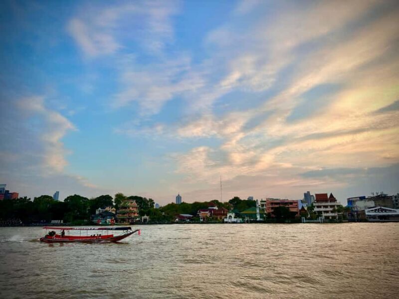 Bangkok: Flower Market, Heritage Short Tour with Thai Buffet - A Closer Look at the Tour Experience