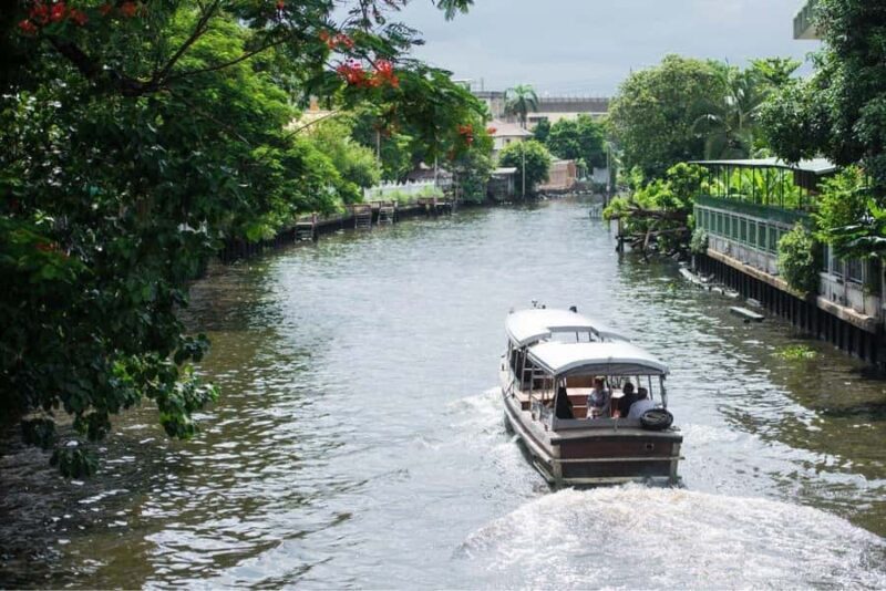 Bangkok: Flower Market, Klongs, and Royal Barges Tour - Key Points