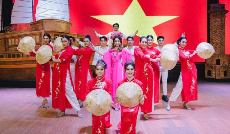 Bangkok: Golden Dome Cabaret Show Entry Ticket - Who Should Attend?