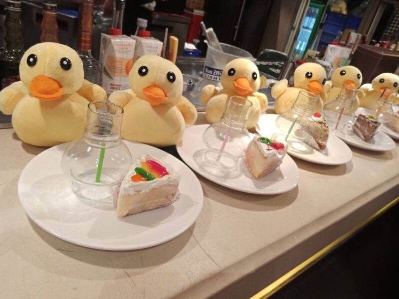 Bangkok: Grand Chao Phraya Dinner Cruise with Live Show - Authenticity and Practical Details