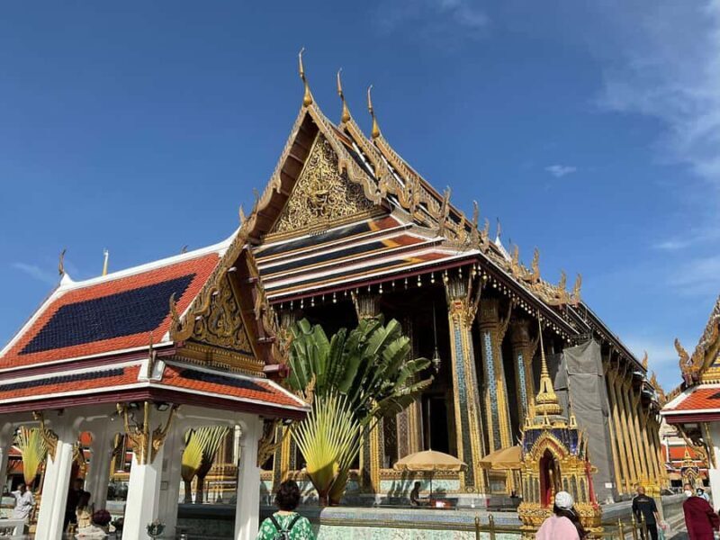 Bangkok: Grand Palace and Wat Phra Kaew Guided Walking Tour - Who Should Consider This Tour?