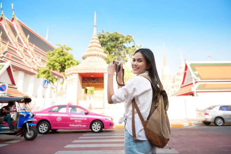 Bangkok: Grand Palace, Wat Pho, and Wat Arun Guided Tour - Key Points