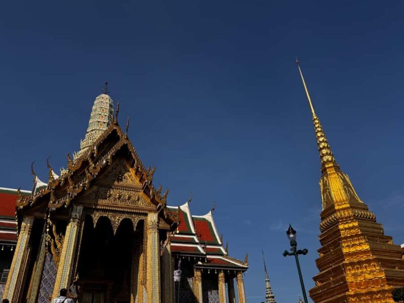 Bangkok: Grand Palace & Wat Pho Guided Walking Tour - Key Points
