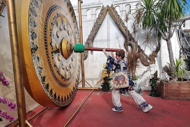 Bangkok: Grand Palace, Wat Pho, Wat Arun and Golden Mount Tour - How the Day Unfolds
