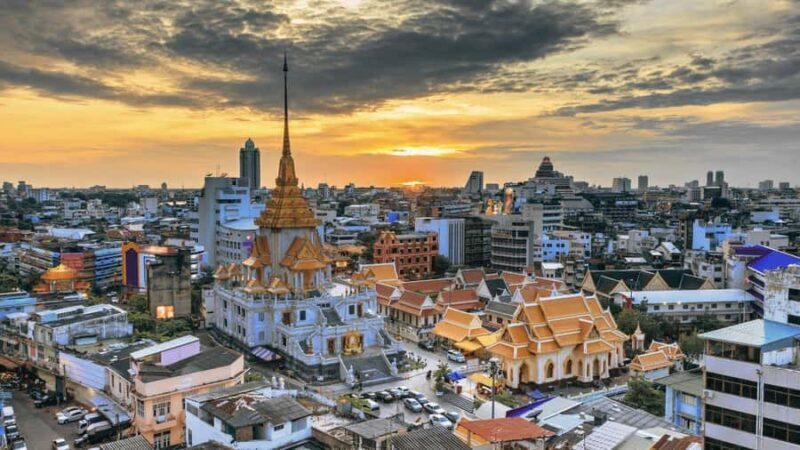 Bangkok: Grand Palace, Wat Phra Kaew, and Wat Trimit Tour - The Tour Breakdown: What to Expect