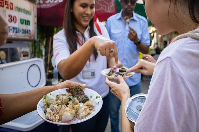 Bangkok Hidden Gems: Talad Noi, Chinatown & Street Food Tour - Key Points