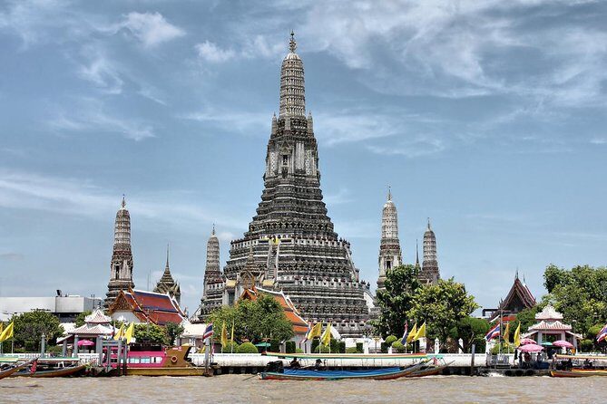 Bangkok Hindu Landmark Tour with Grand Palace, Temples & Lunch - The Tour: An In-Depth Look at Every Stop